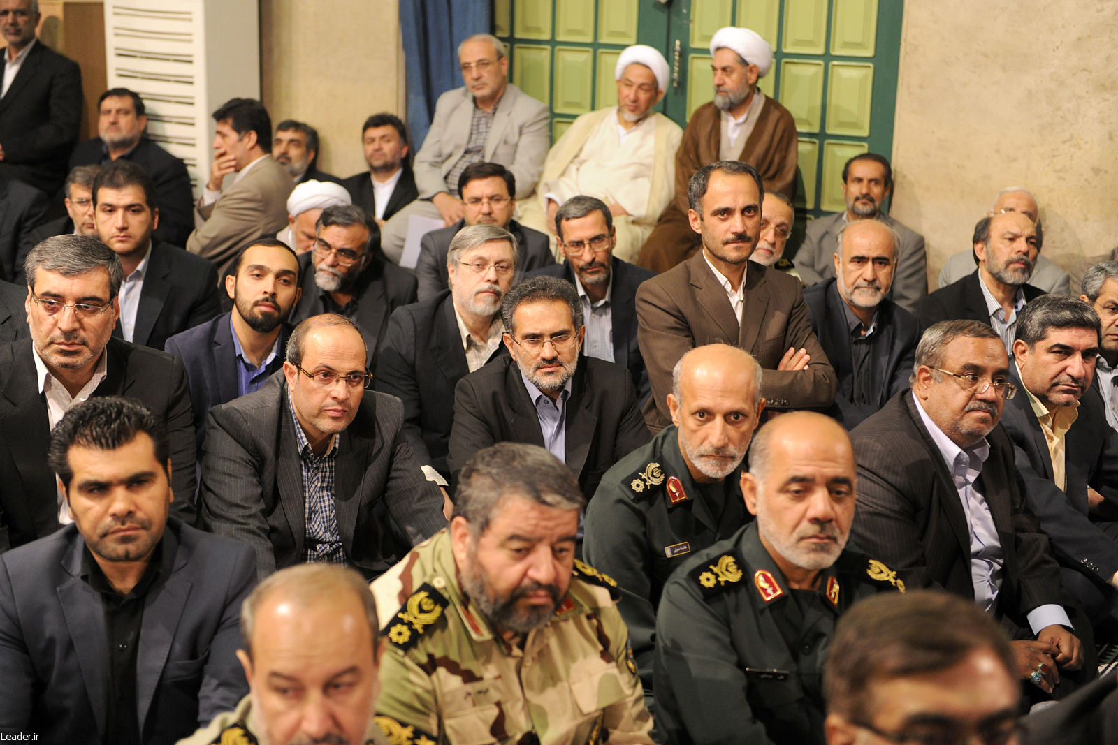 Supreme Leader's Speech in Meeting with Government Officials :: Leader.ir