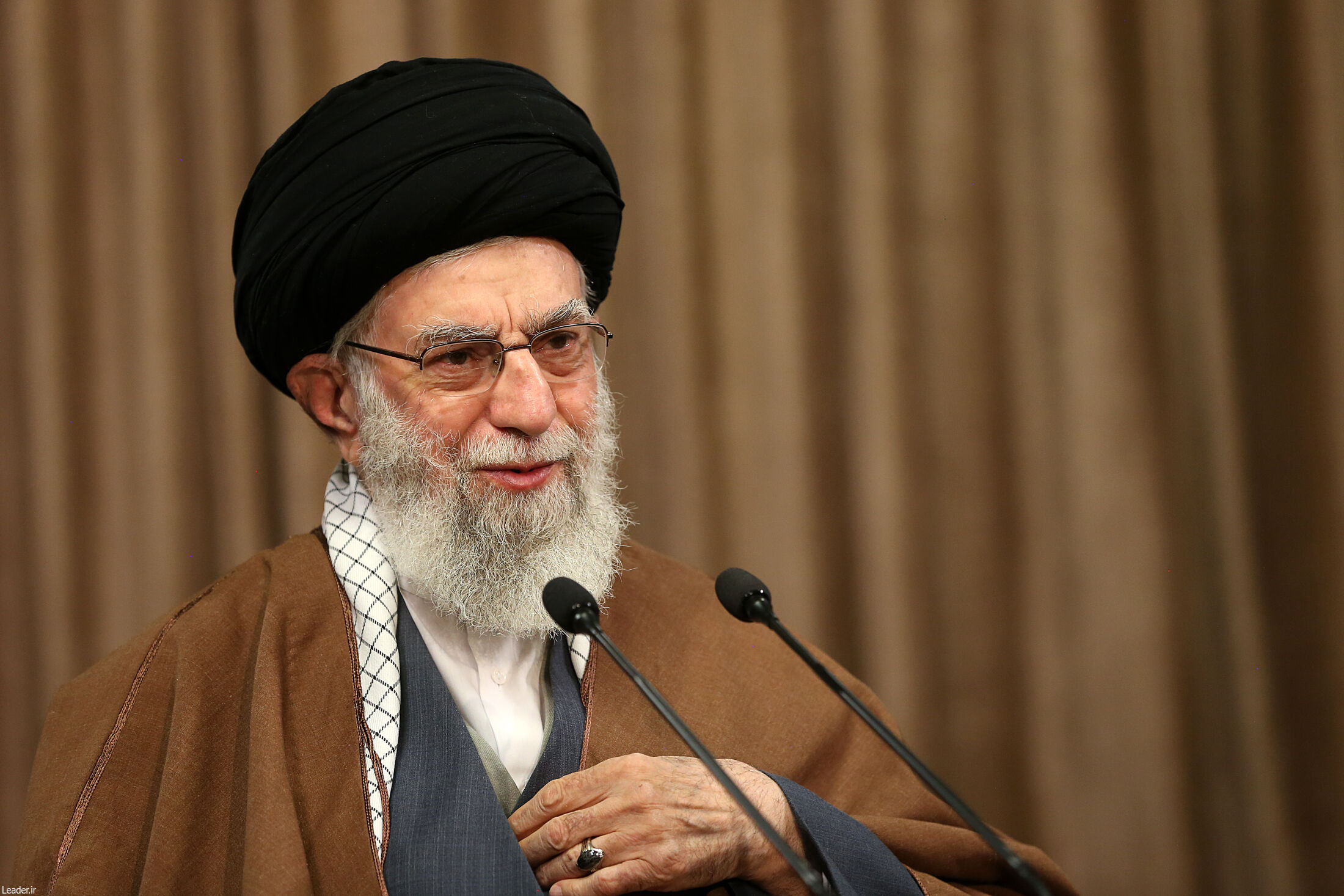 The speech of the Leader of the Islamic Revolution on the occasion of ...